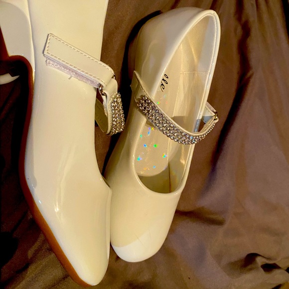 Shoes | Girls White Dress Shoes Worn On Time For A Pageant | Poshmark